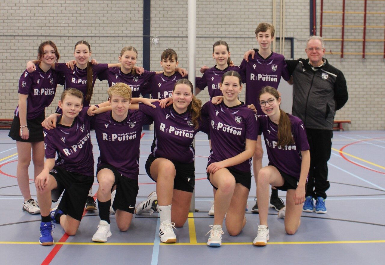 B2 verliest van Huizen B2, maar blijft zich ontwikkelen. - Victum